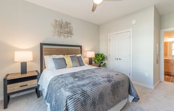 Affordable 1, 2 & 3 Bedroom Apartments in Manor, TX | Crossroad Commons